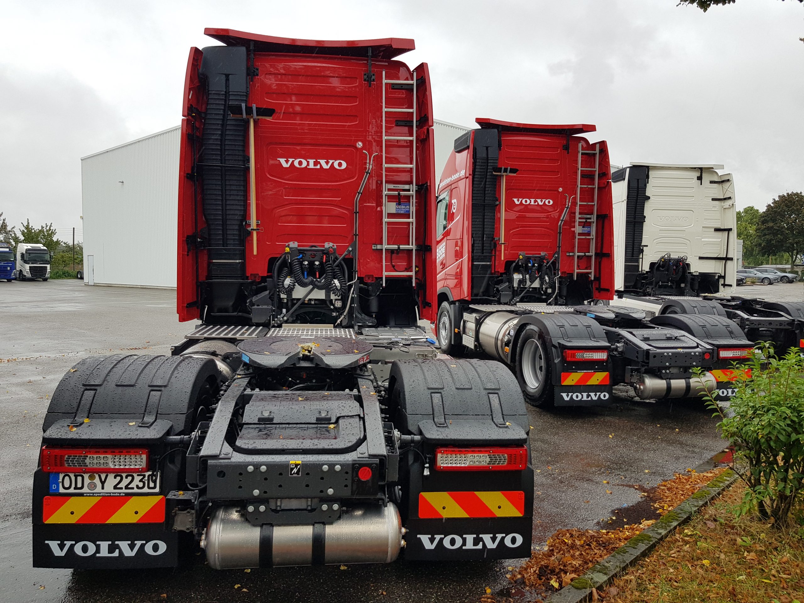 Auslieferung Spedition Bode GmbH & Co. KG, 2x Volvo FH 460 4×2 SZM LNG ...