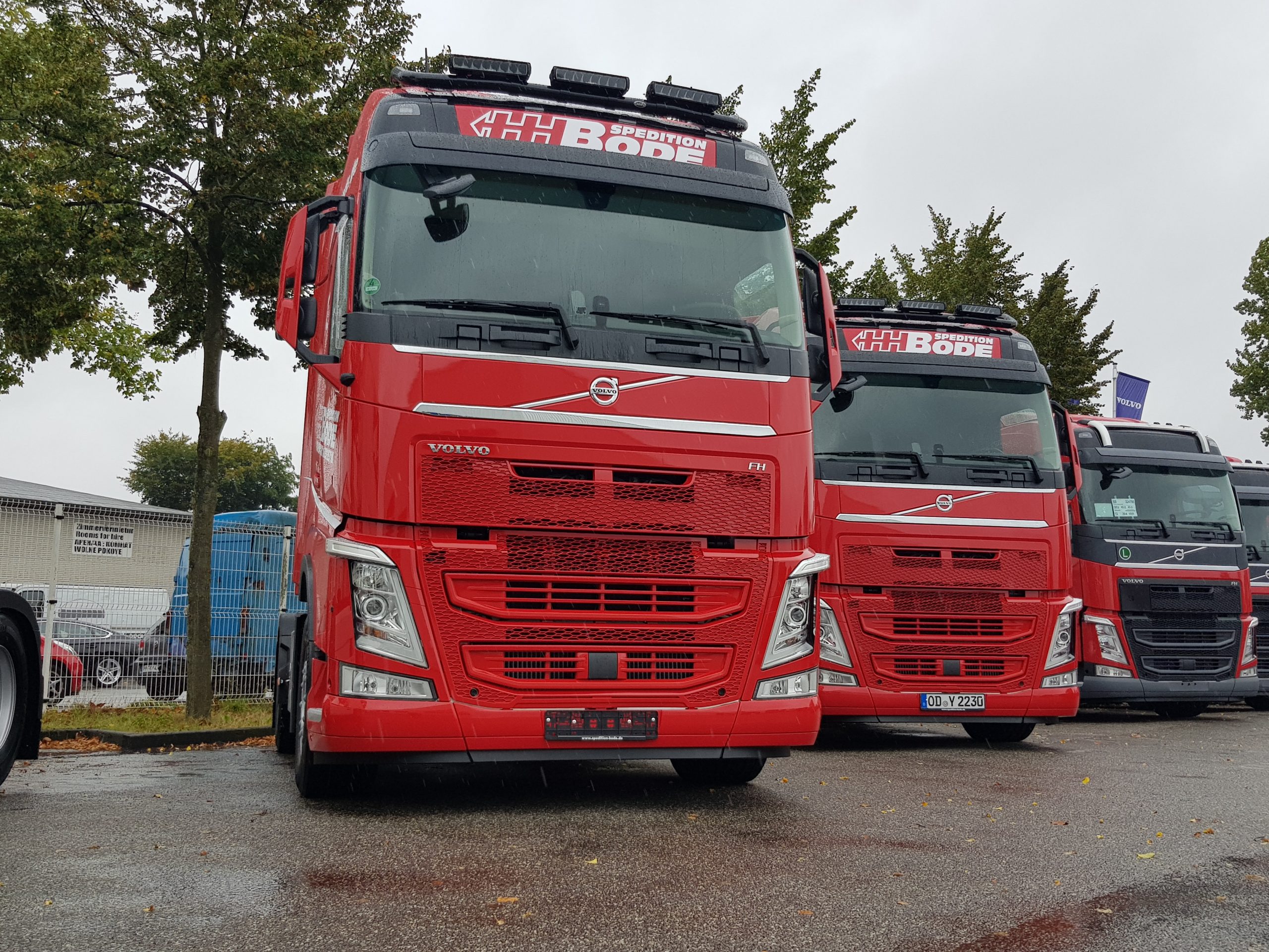 Auslieferung Spedition Bode GmbH & Co. KG, 2x Volvo FH 460 4×2 SZM LNG ...