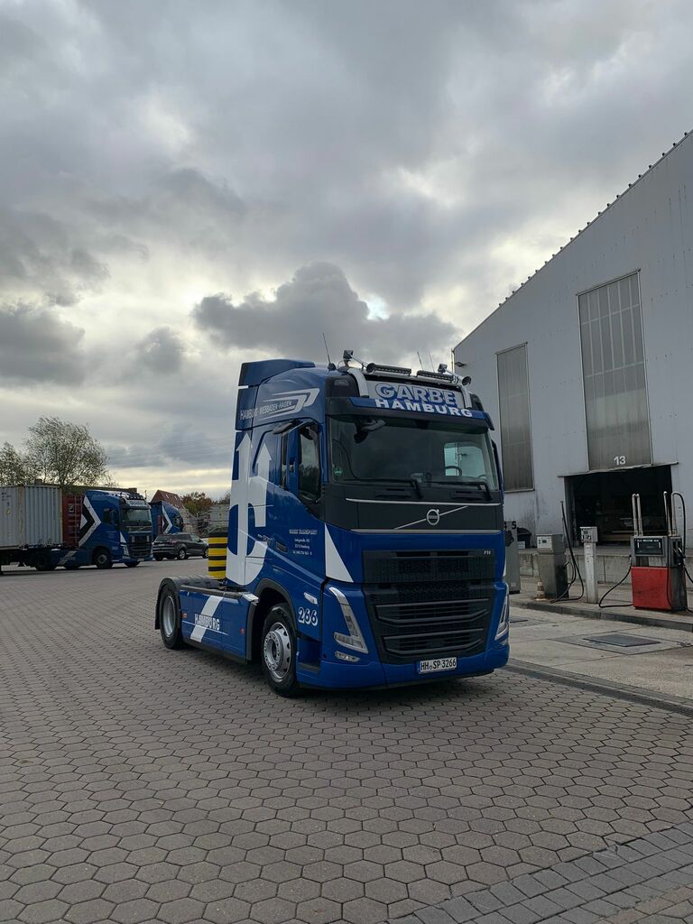Neufahrzeuge Hamburger Spedition Garbe Transport GmbH, 3x Volvo FH 500 ...