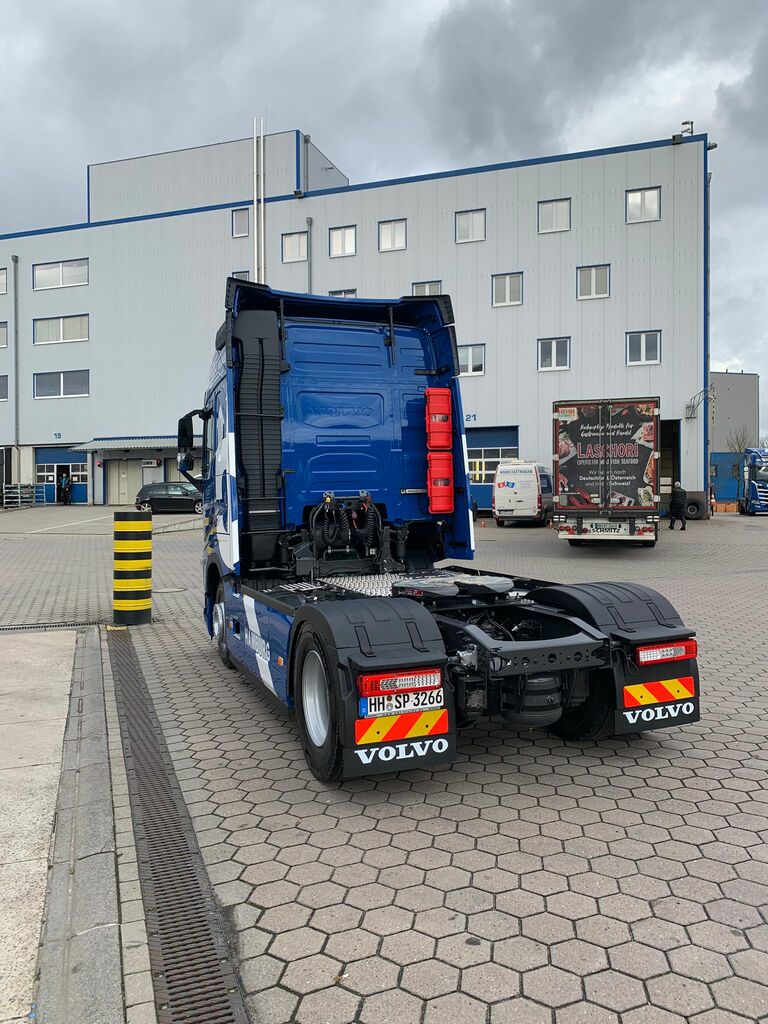 Neufahrzeuge Hamburger Spedition Garbe Transport GmbH, 3x Volvo FH 500 ...