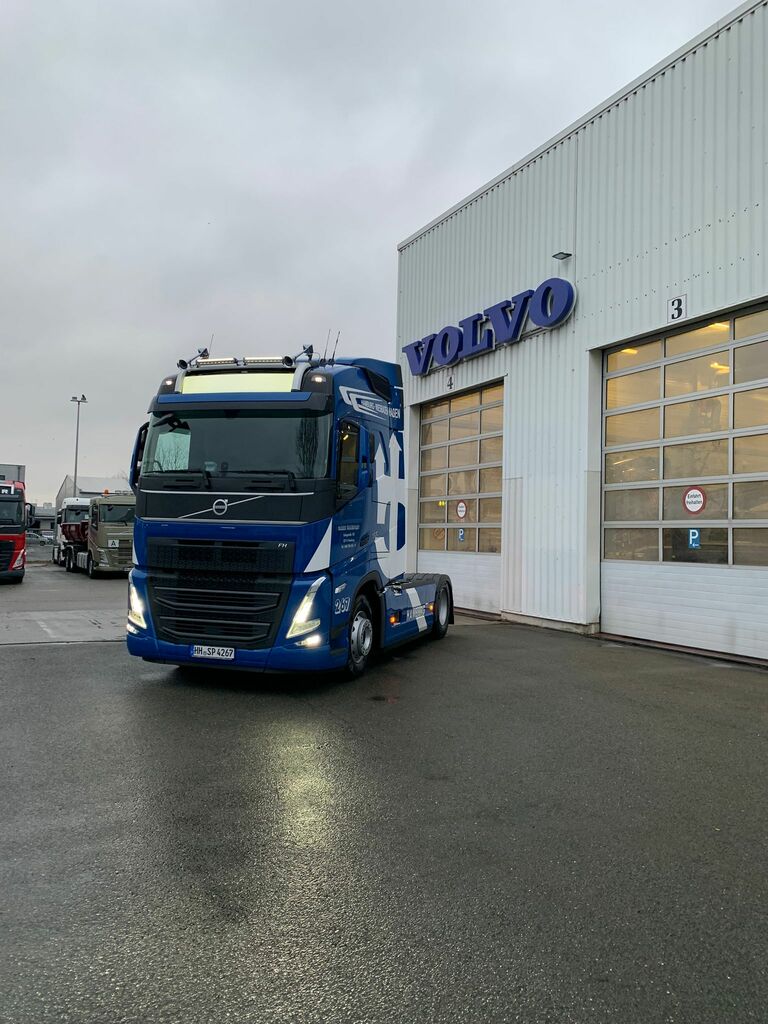 Neufahrzeuge Hamburger Spedition Garbe Transport GmbH, Nr. 4 Volvo FH ...