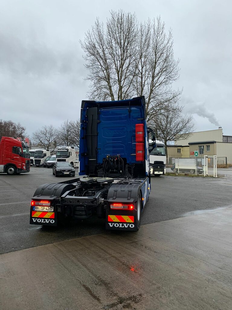 Neufahrzeuge Hamburger Spedition Garbe Transport GmbH, Nr. 4 Volvo FH ...