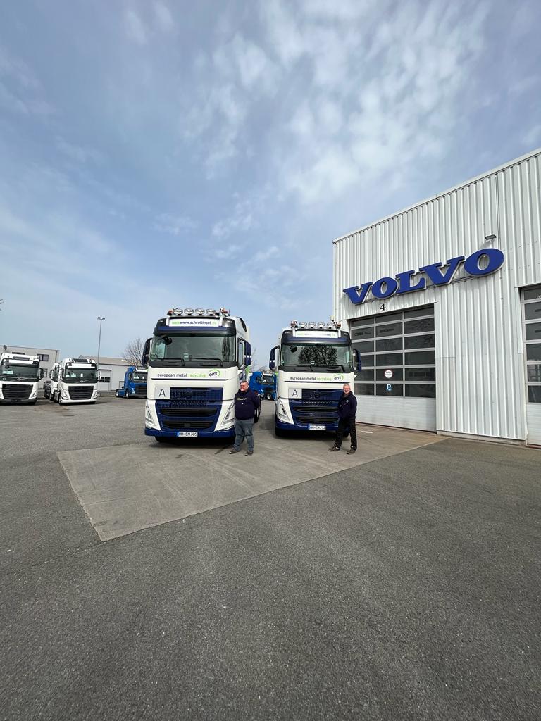Auslieferung EMR European Metal Recycling GmbH, #4+5/5 Volvo FH 460 6×2 ...